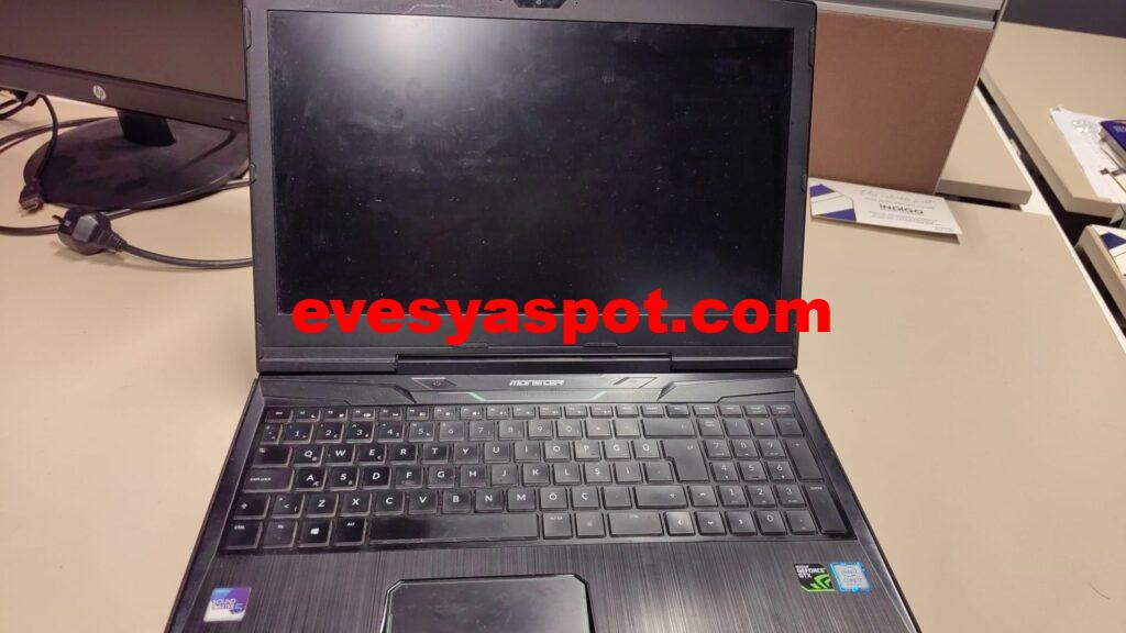 Outlet laptop fabrikadan spot laptoplar 1500 TL